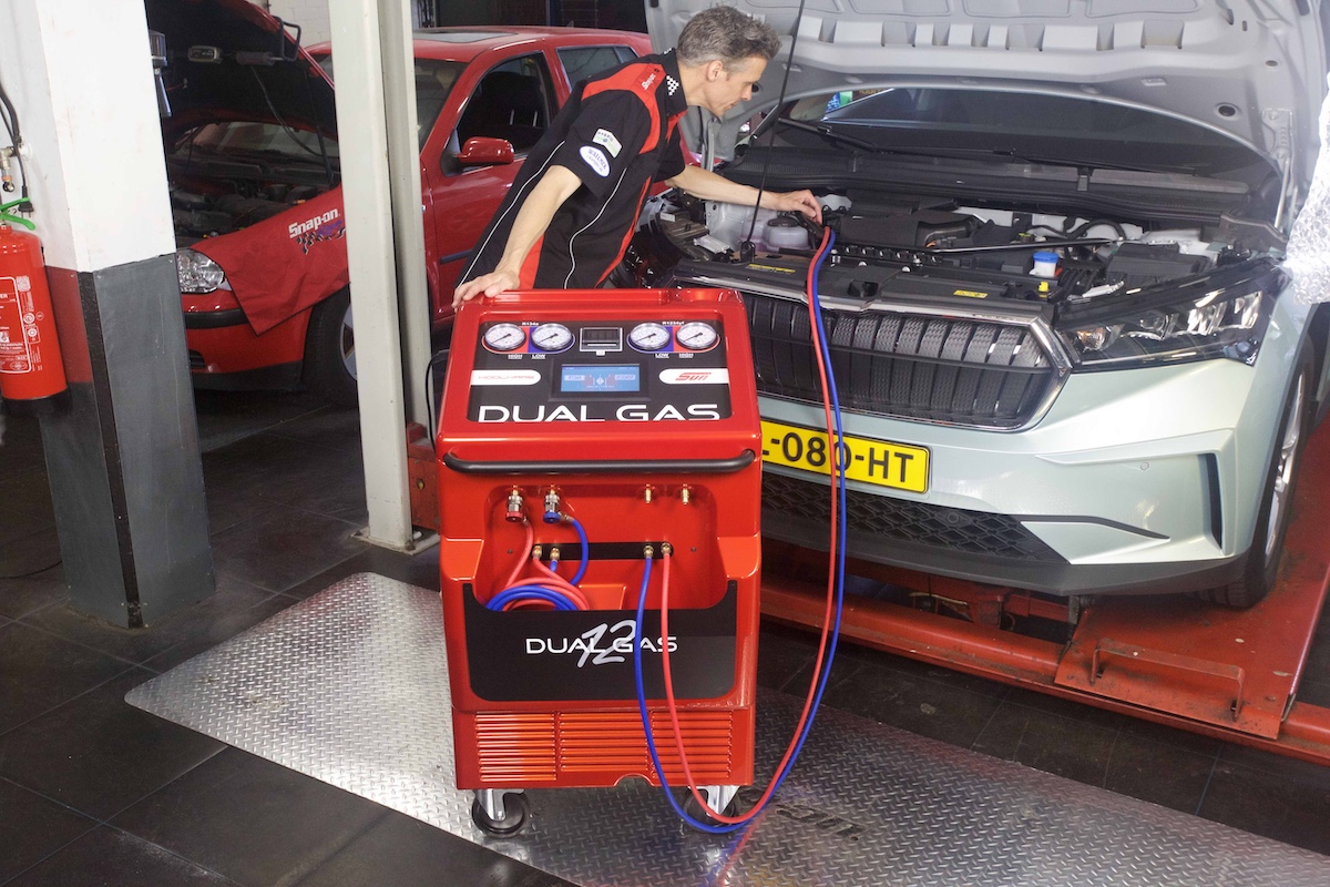 Sun Koolkare Dual Gas air conditioning service station